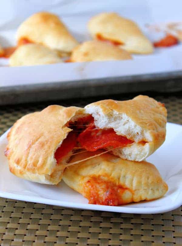 Pepperoni Pizza Pockets | Countryside Cravings