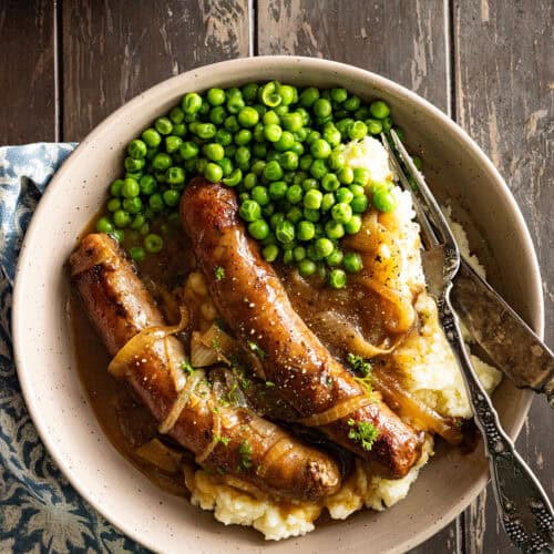 Bangers and Mash Recipe - Countryside Cravings