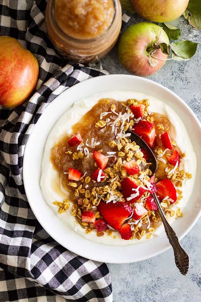 Easy Homemade Applesauce - Countryside Cravings